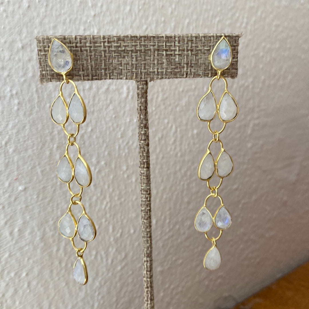 Tear drop “leaf” earrings – Zafiro Jewelry